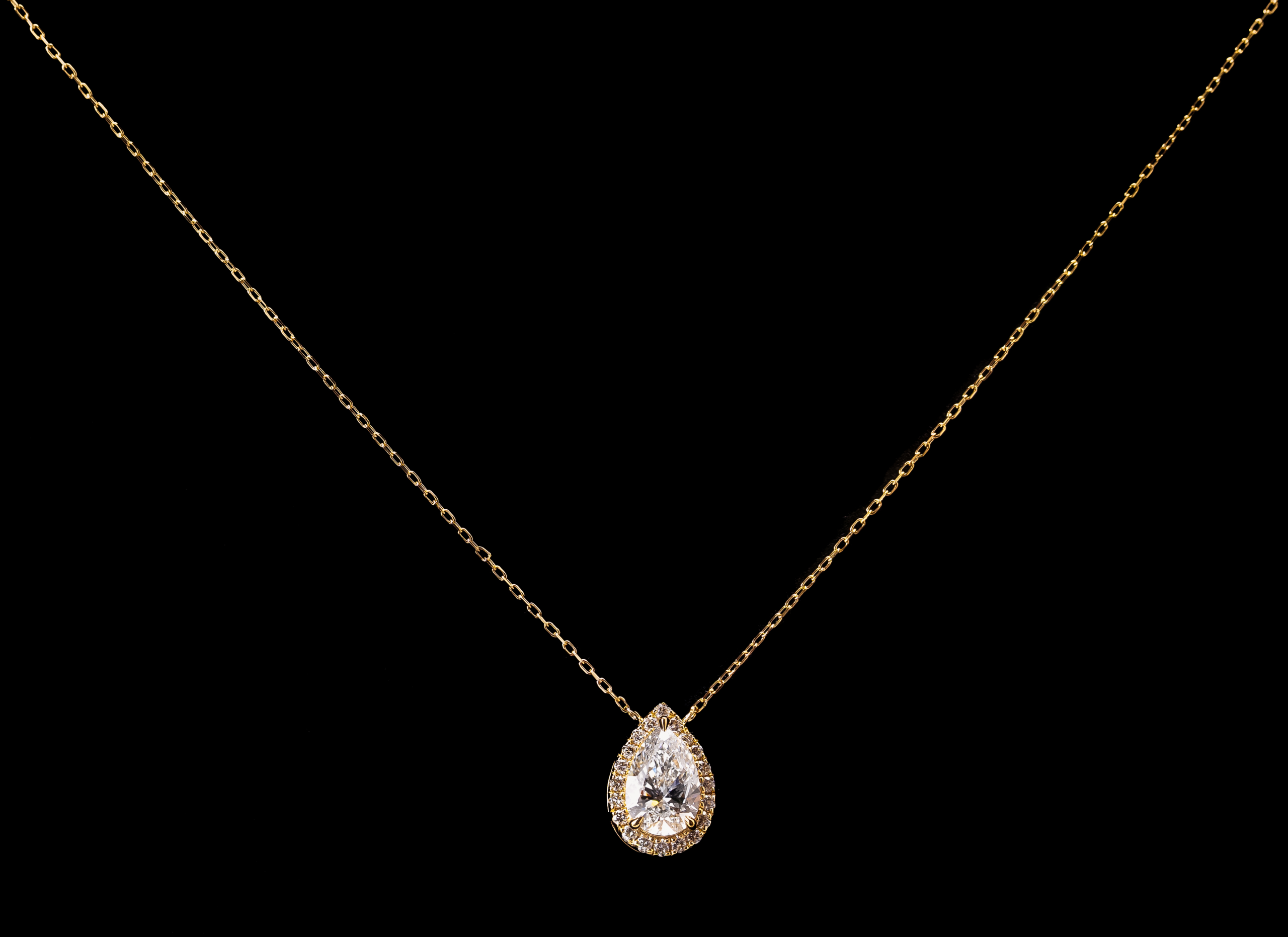 18K Gold Point Up Pear Cut Diamond Solitaire Pendant - Sora Swarna ...